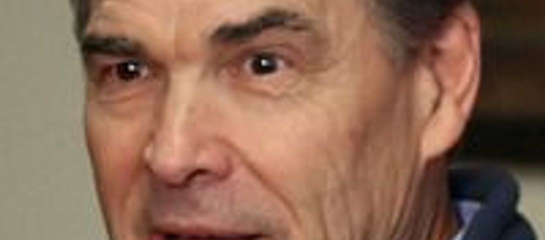 Perry Drops Out, Boosts Newt's New Surge – The Forward