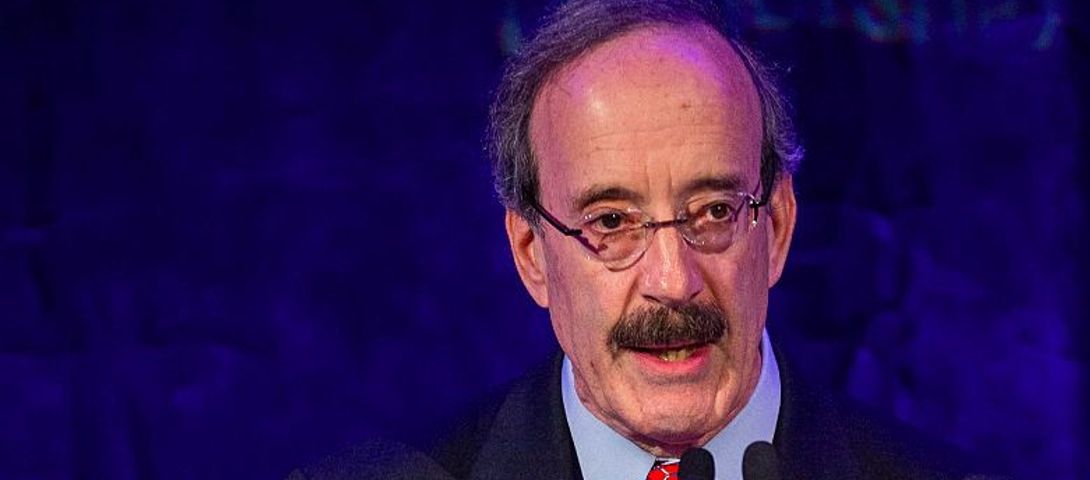 Alexandria Ocasio-Cortez endorses challenger to 16-term Rep. Eliot ...