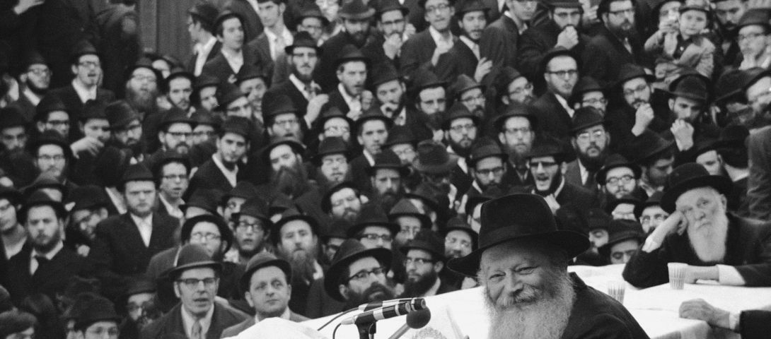 The Night We Lost Rebbe Schneerson – The Forward