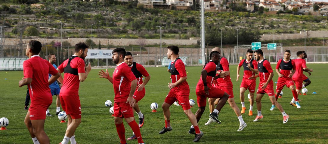 Like NFL Stars, Arab Israeli Athletes Should Take A Knee – The Forward