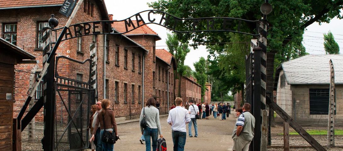 When Holocaust history becomes self-help – The Forward