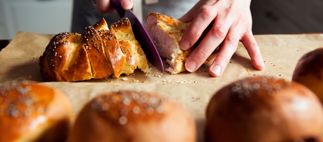Challah-Baking As a Therapeutic, Self-Care Ritual – The Forward