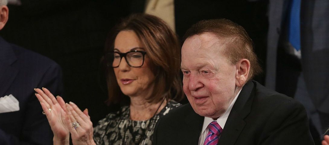 Trump Ribs Adelson at Pre-Inauguration Dinner for Pence – The Forward