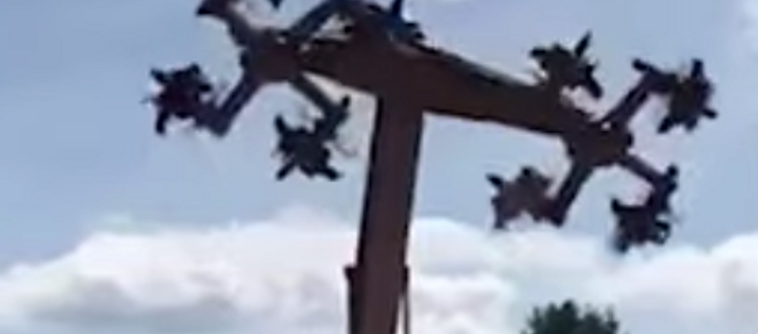 German Amusement Park Ride Looks Like Spinning Swastika – The Forward