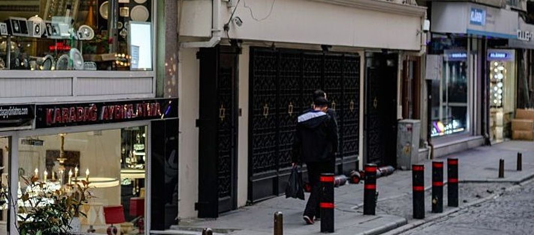 Turkish Jews Condemn Anti-Israel Rally Outside Istanbul Synagogue – The ...