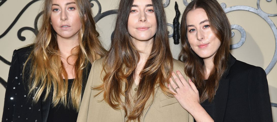 Haim Sisters Demand Equal Pay – The Forward