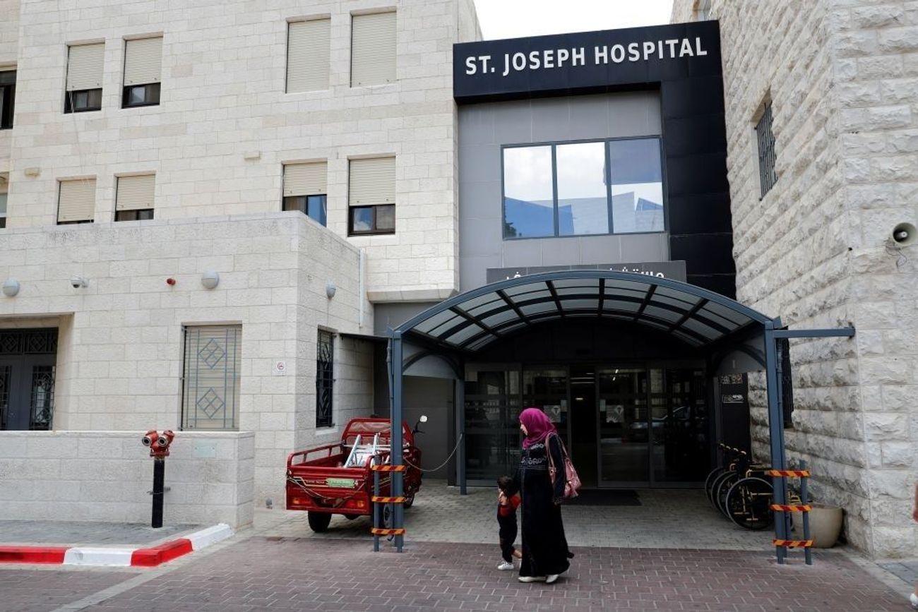 Trump Freezes $25 Million For Palestinian Hospitals – The Forward