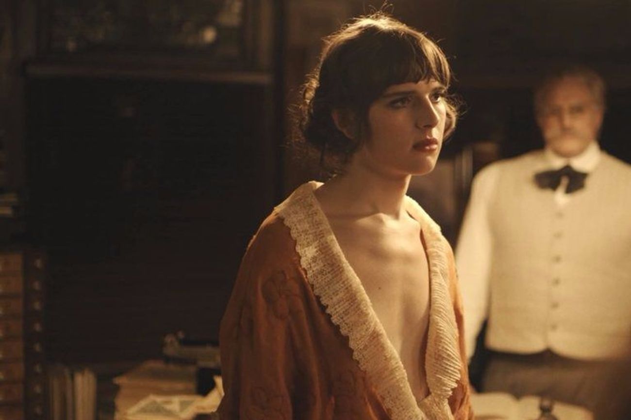10 Things About Hari Nef, the Trans Jewish Model Making History – The ...