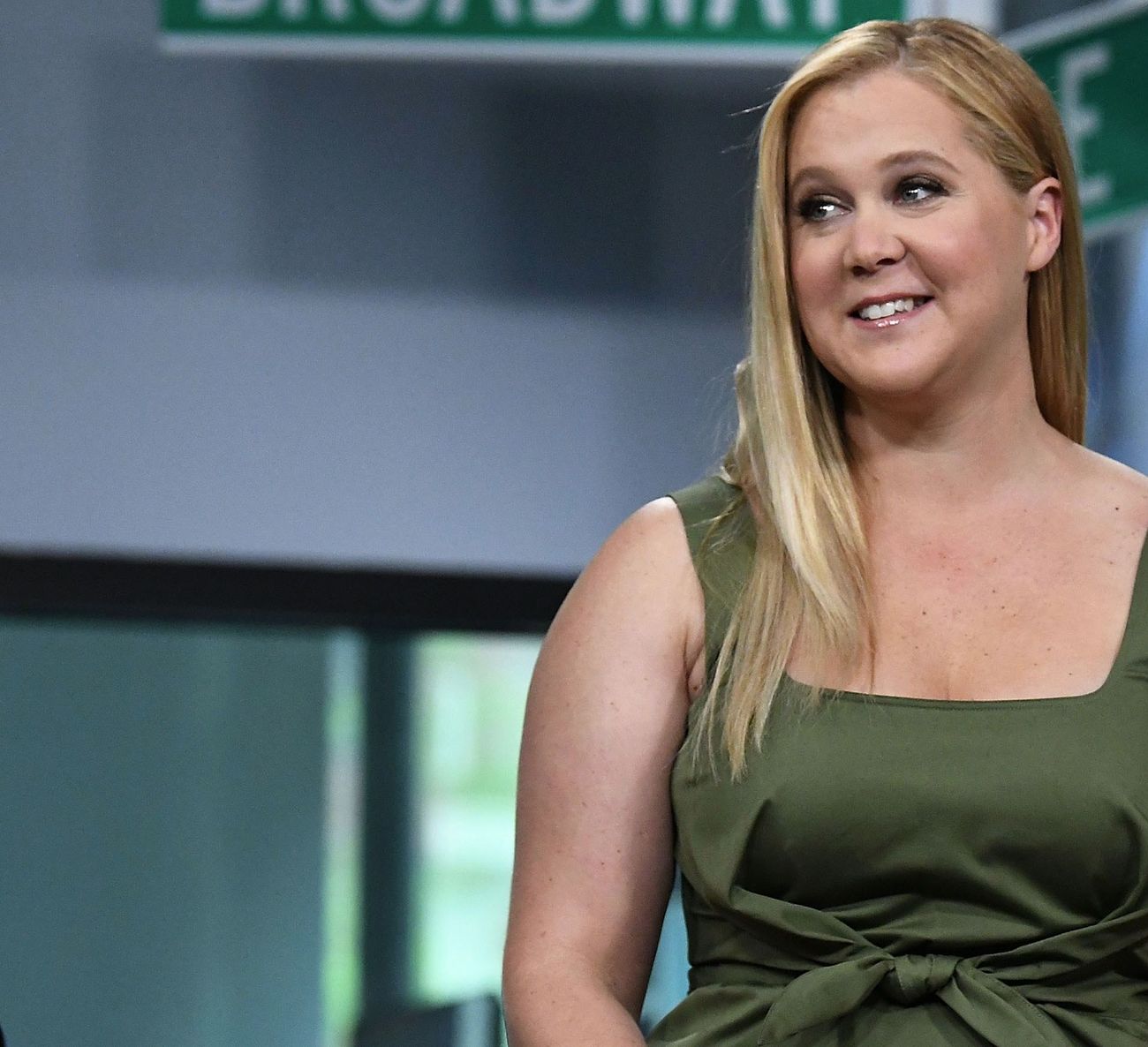 Amy Schumer To Make Broadway Debut In Steve Martin Play