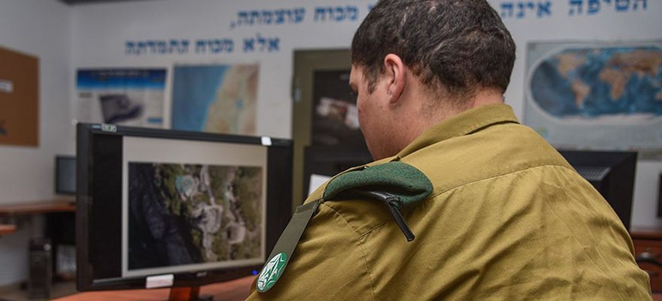 Soldiers With Autism Take on Key Roles in Israeli Military – The Forward
