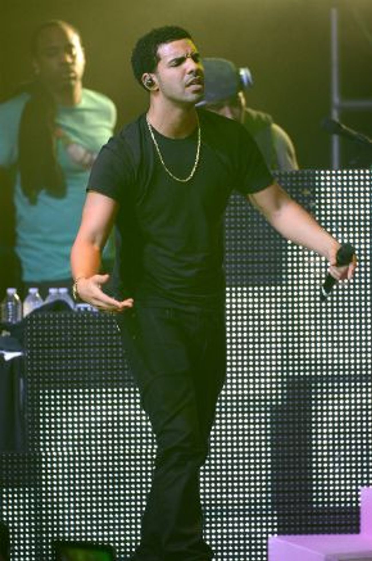Drake Hit With $16 Million Lawsuit – The Forward