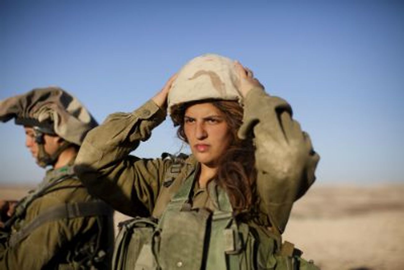 Female IDF Soldiers Face Training Cuts – The Forward