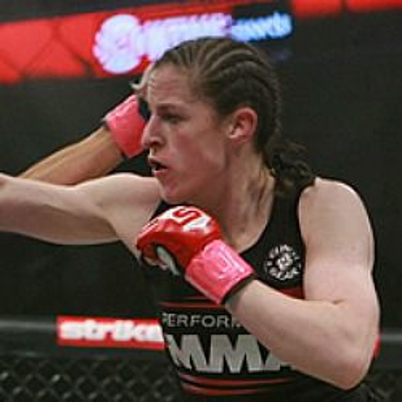 Jewish Fighter Goes to Cage – The Forward