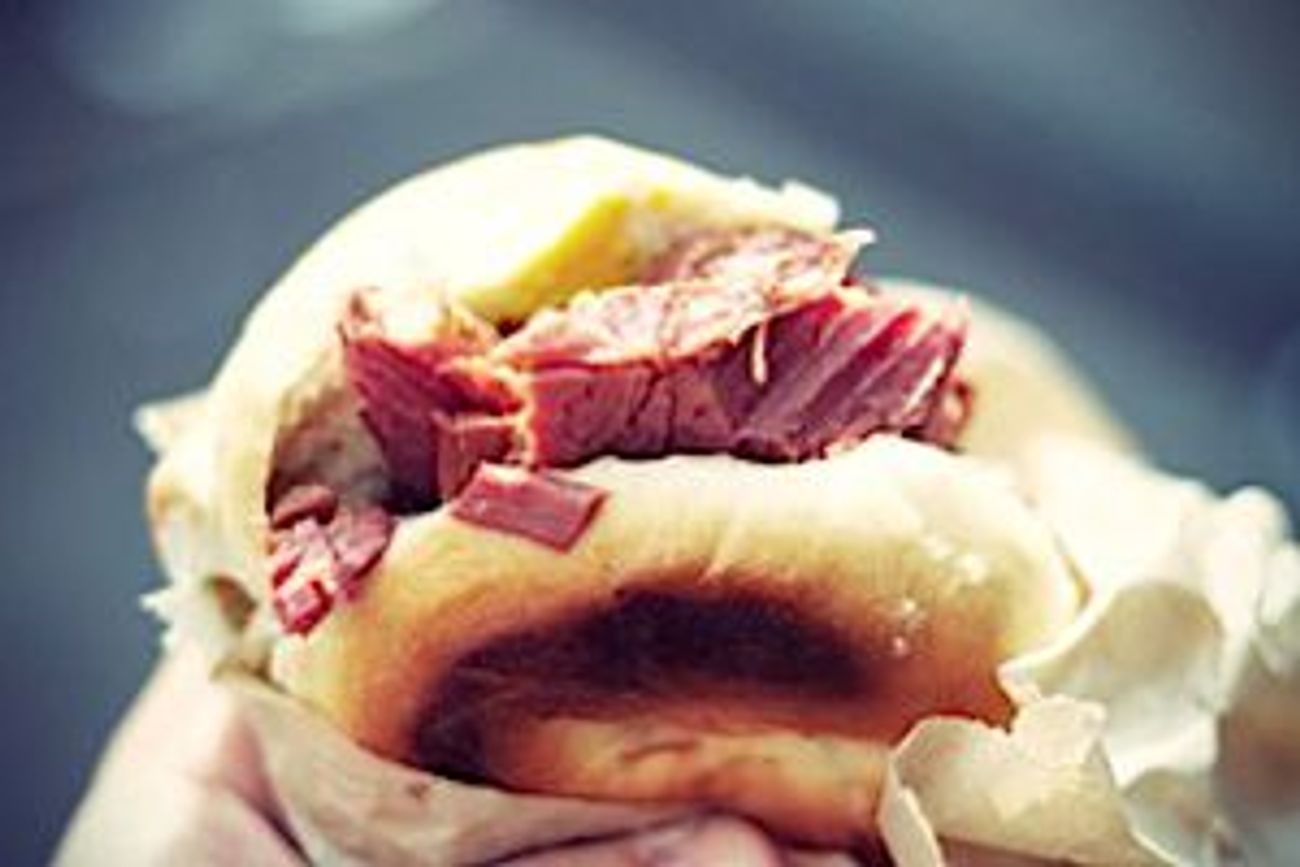 Searching for a Perfect Bagel Across the Pond – The Forward