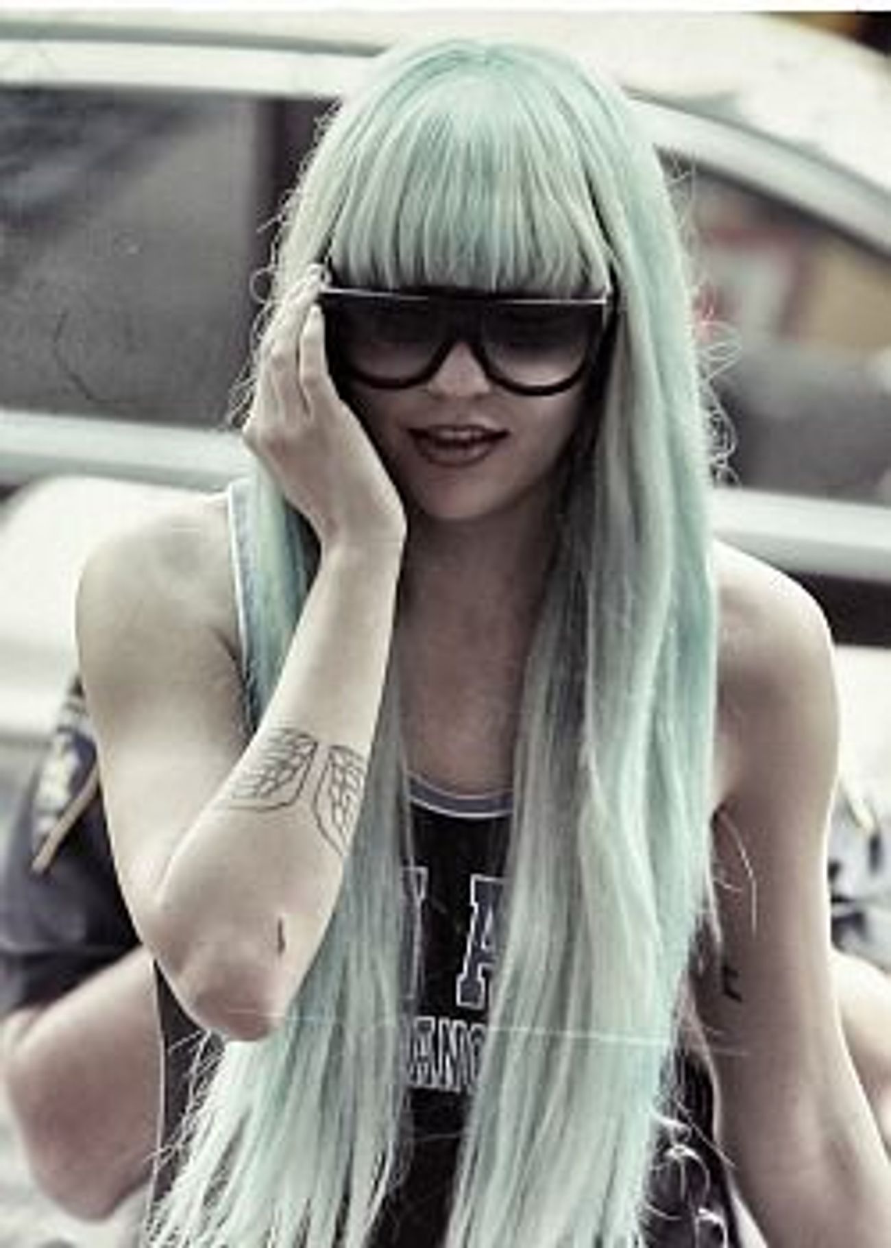 Amanda Bynes Bong-Toss Case Put Off – The Forward