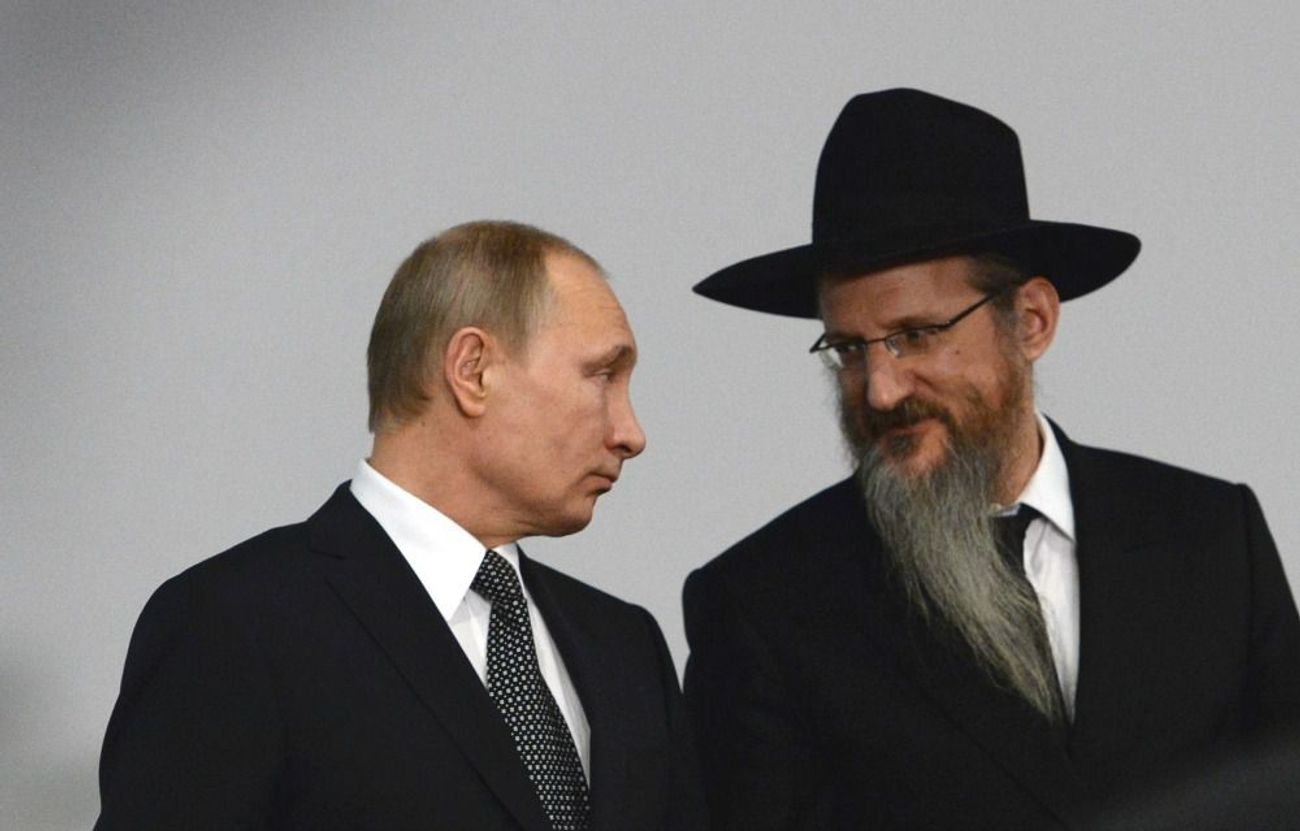 Why Russian Chief Rabbi Stands by Vladimir Putin – The Forward