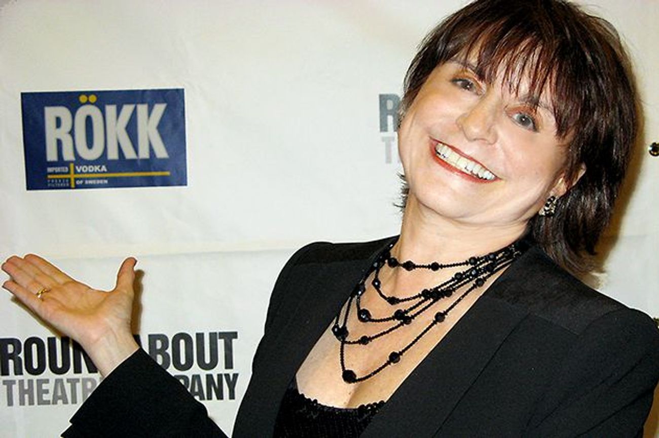 Masha Leon: "The People In The Picture": Ich, Uch, Feh! Oy!