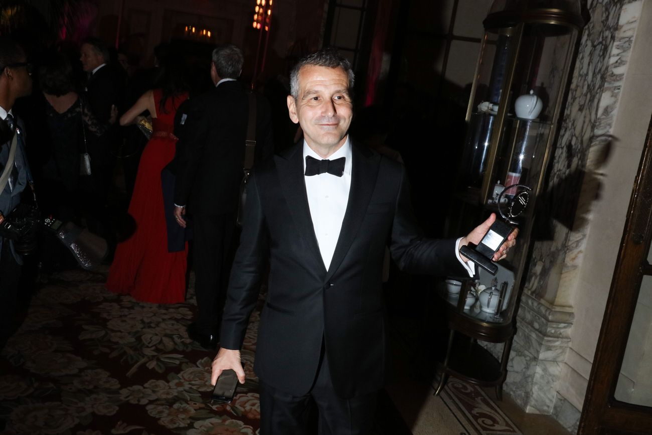 How David Cromer confronts a very Jewish dilemma