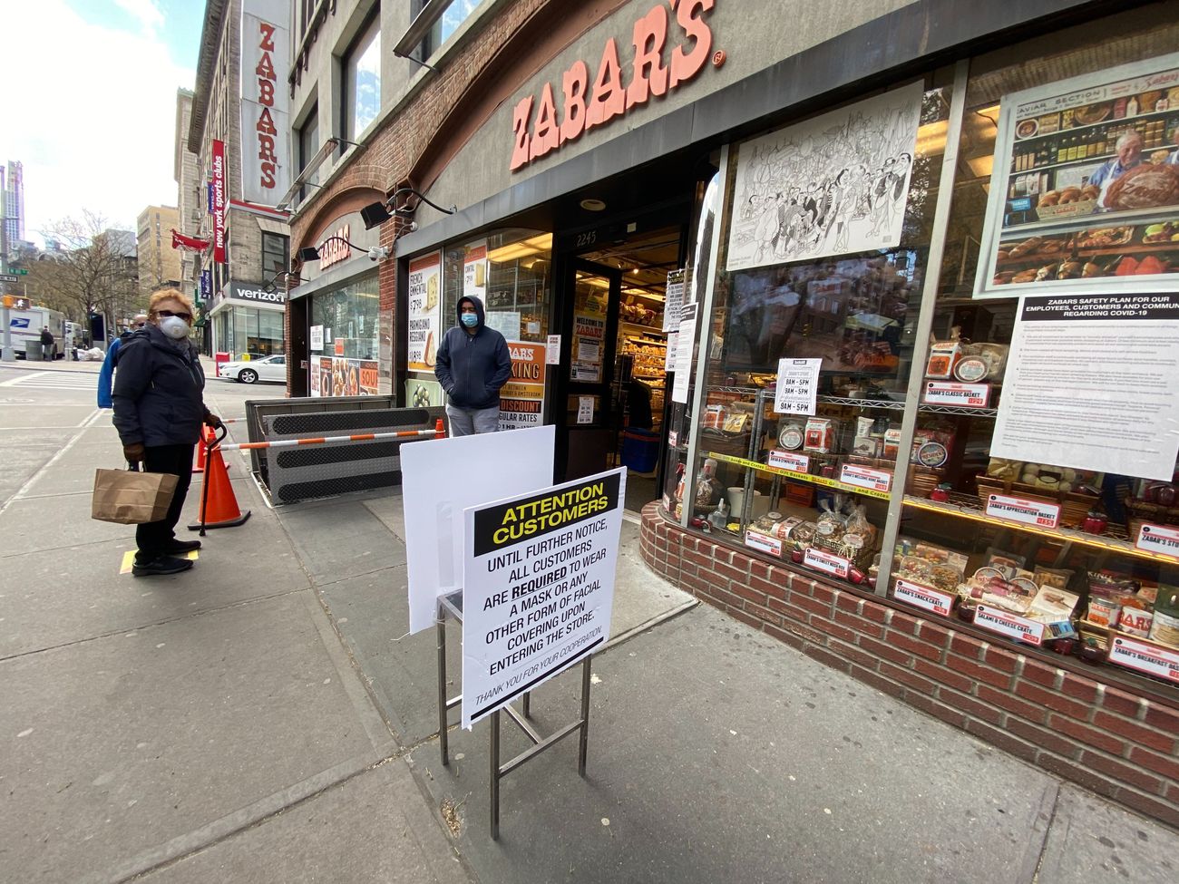 At Zabar’s, mastering the art of the schmooze
