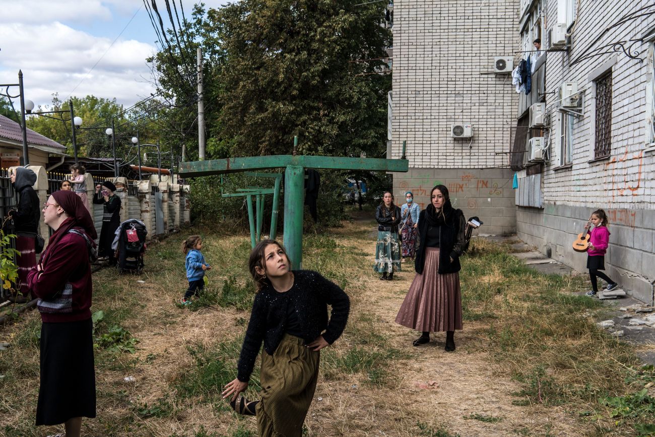 Here’s how to help Ukraine’s Jewish community – The Forward