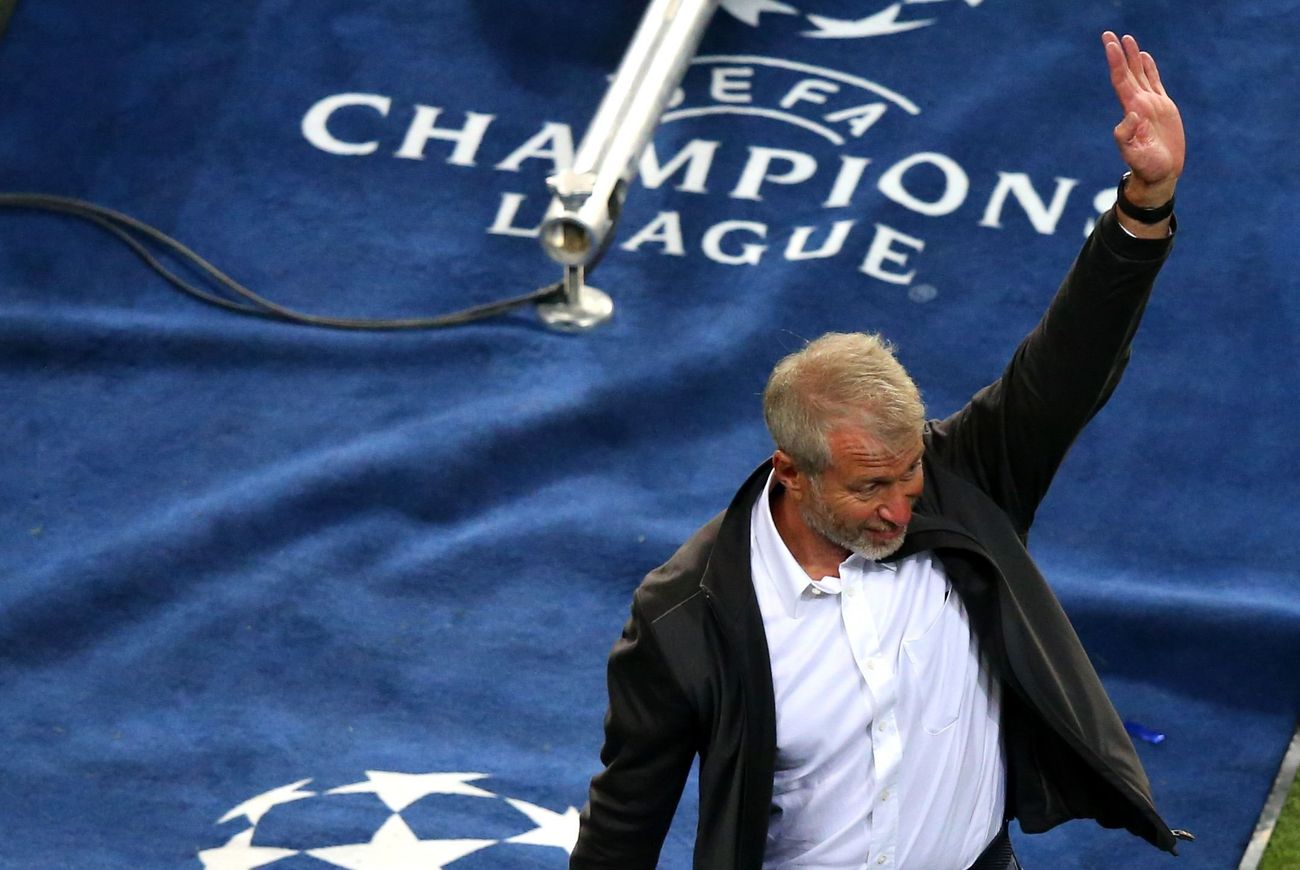 Chelsea’s Abramovich may face sanctions—or broker peace