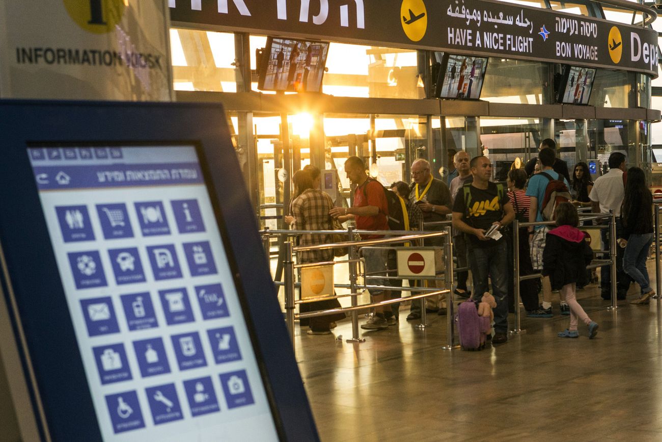 Elijah Gold – The Forward