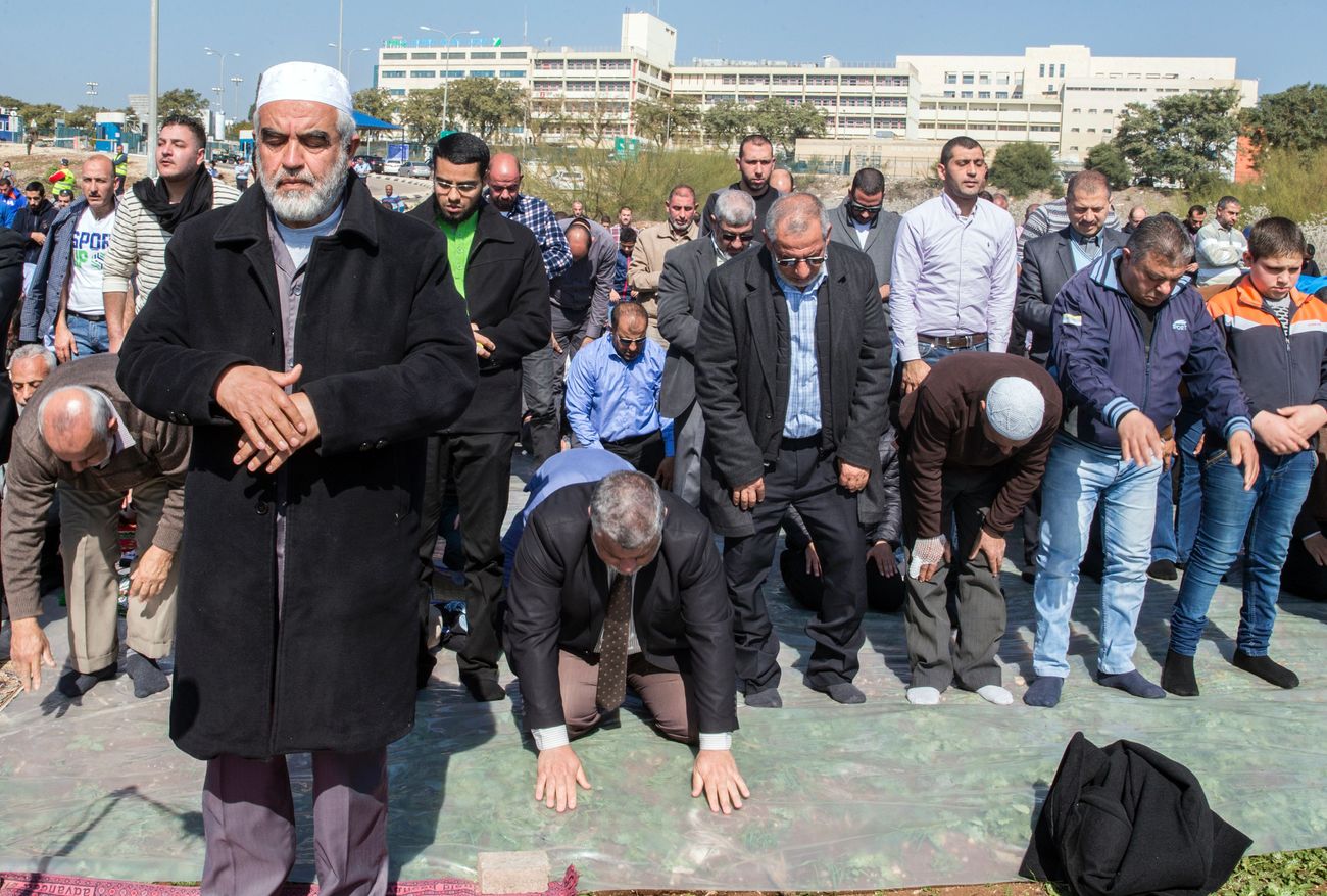 Israeli Muslims More Devout Than Jews — but Less Than Others in Middle ...