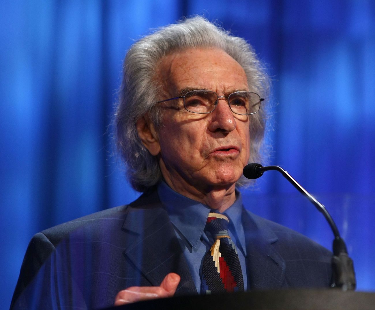 Arthur Hiller Directed ‘Love Story’ and ‘The In-Laws’ and Never Lost ...
