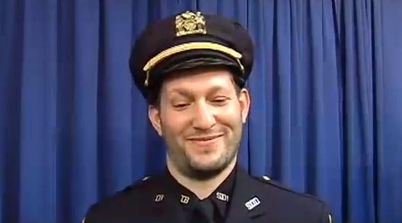 Police Officer Becomes Highest-Ranking Hasid in NYPD History – The Forward