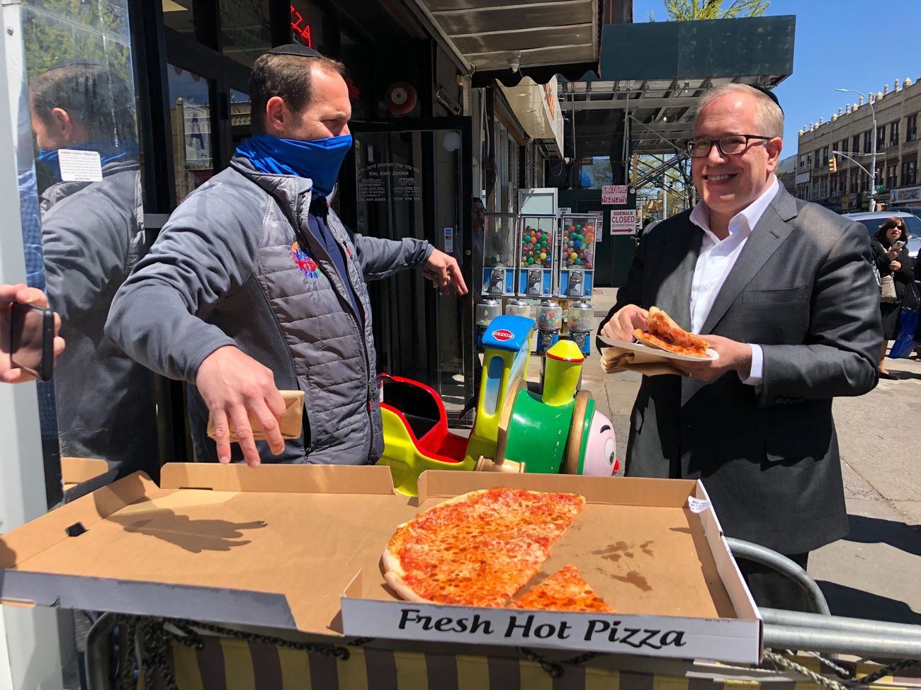 Scott Stringer on campaign tour in Borough Park