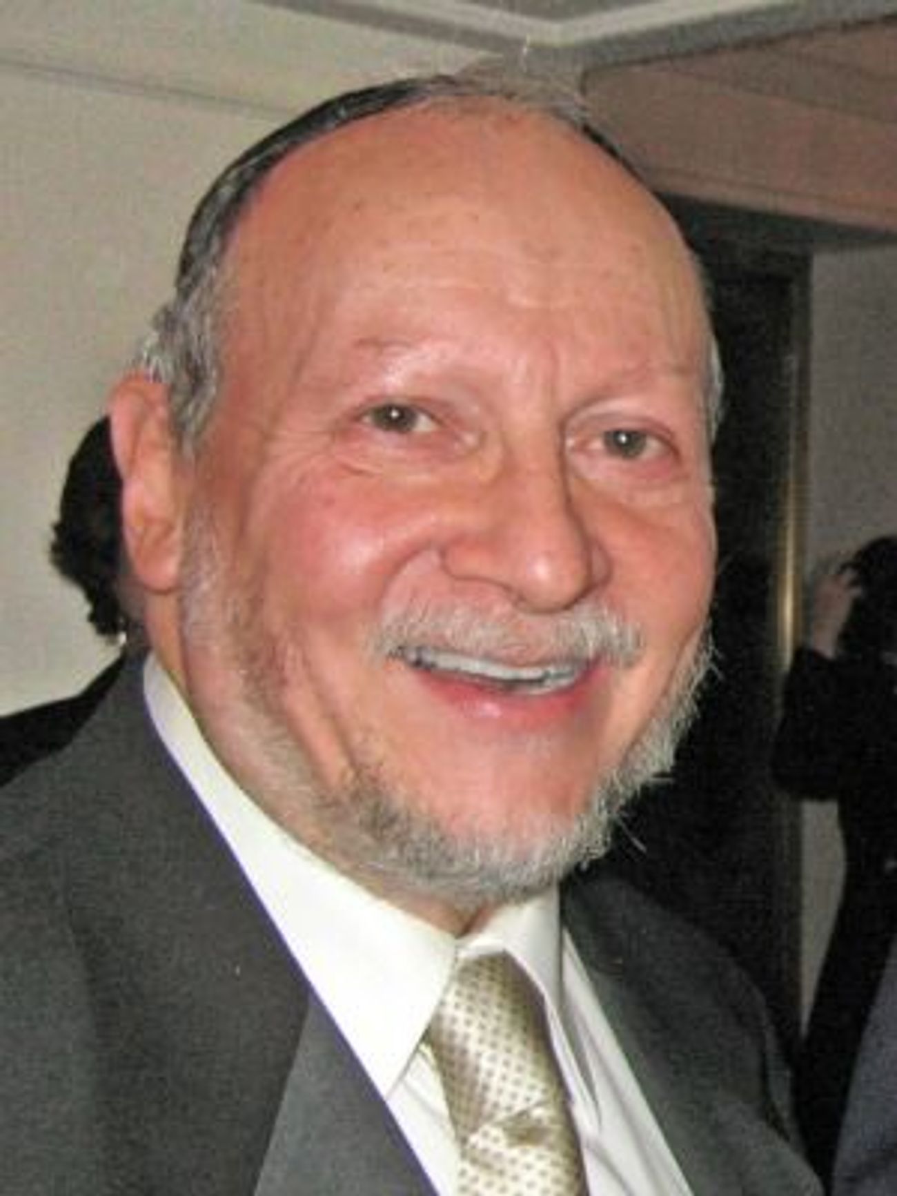 Reaching Young Jews With Twebrew, Tweets and Treats – The Forward
