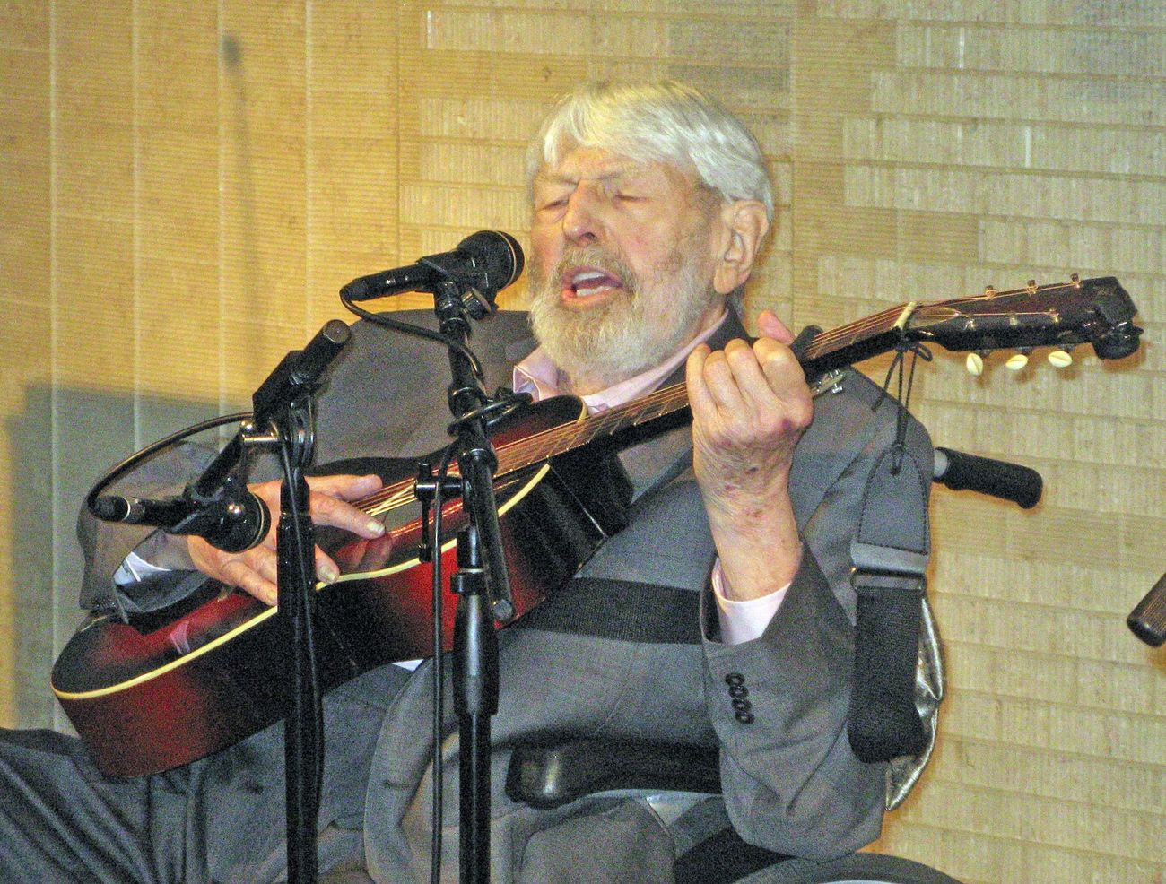 Theodore Bikel, Guardian of Yiddishkeit, Honored By YIVO – The Forward