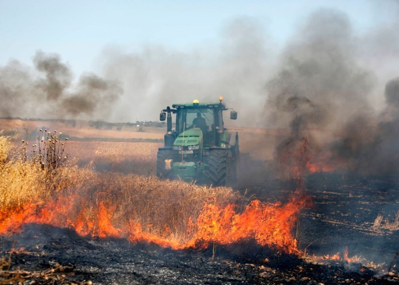 Gaza Arson Balloons Cause 20 Fires In One-Day Blitz