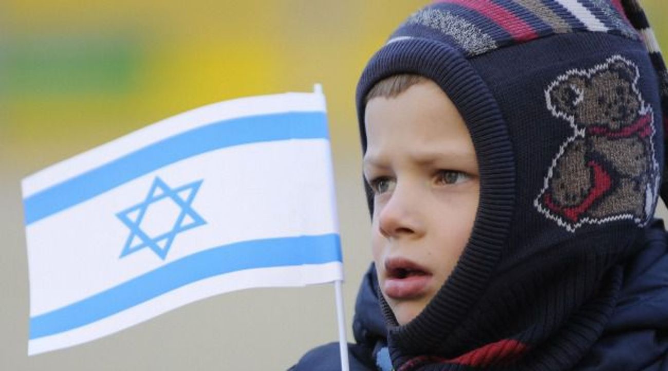 Israel Population Grows to 8.2 Million, According to Bureau of ...