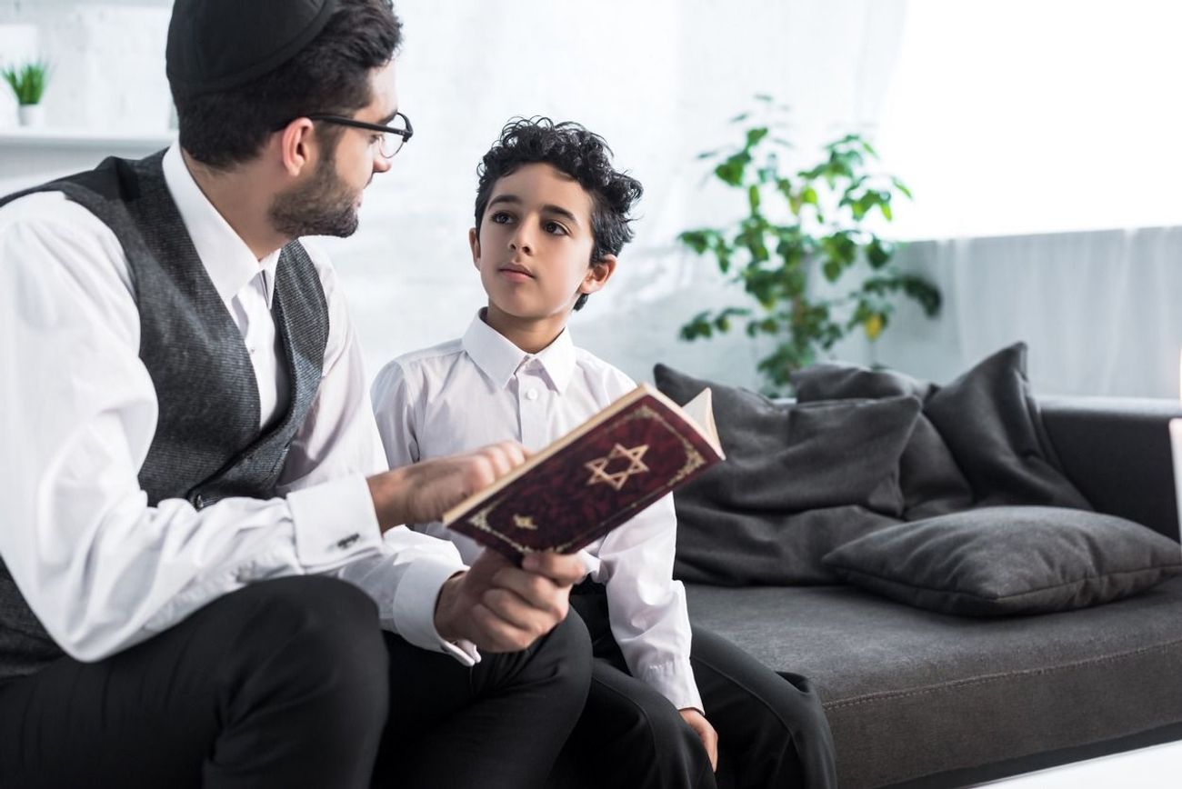 Dina Brawer – The Forward