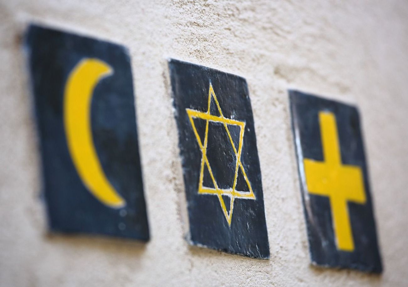 To save Palestinians, Jews, Christians, Muslims unite