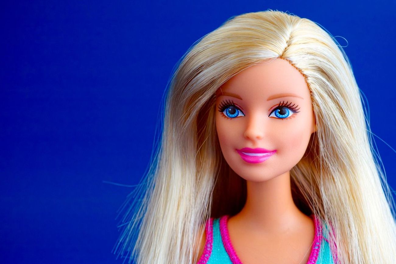 Mattel is making Barbies of Frida Kahlo and Chloe Kim.