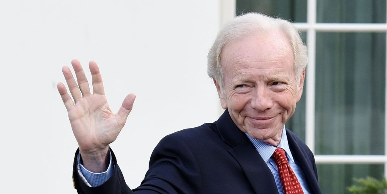 Joe Lieberman Is Lone ‘Democrat’ At Jerusalem Embassy Opening – The Forward