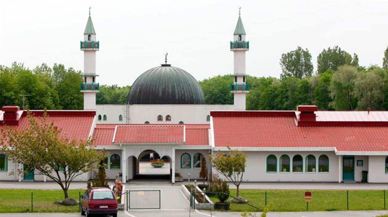 For Jews, Swedish City Is a ‘Place To Move Away From’ – The Forward