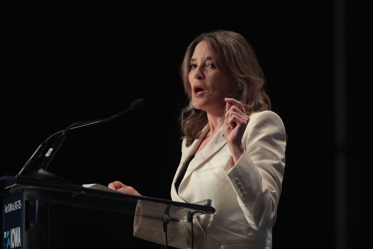 10 Wildest Facts About 2020 Dem Marianne Williamson
