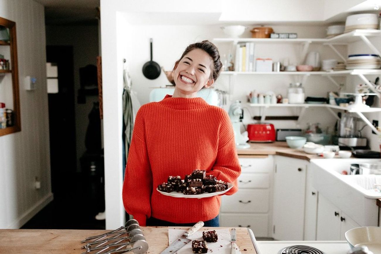 Molly Yeh Is Bringing Jewish Cuisine To The Food Network – The Forward