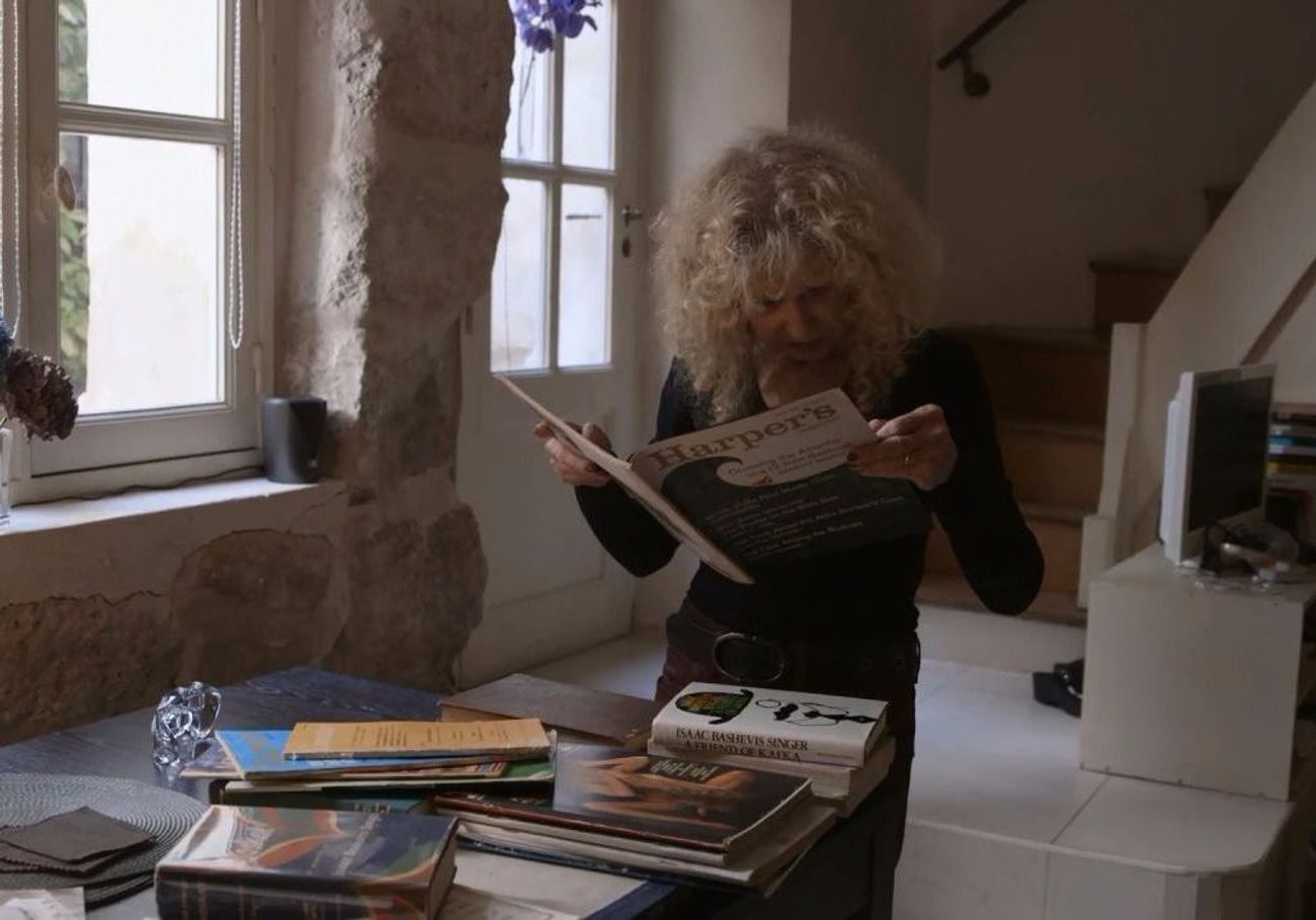 Remembering Janet Hadda Whose Spirit and Scholarship Endure – The Forward