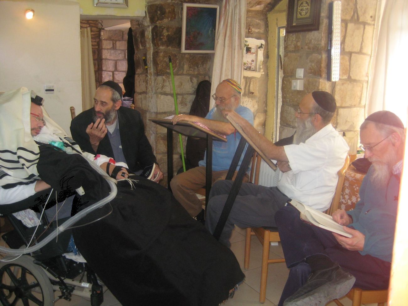 A touching moment at the Siyum HaShas in Jerusalem – The Forward