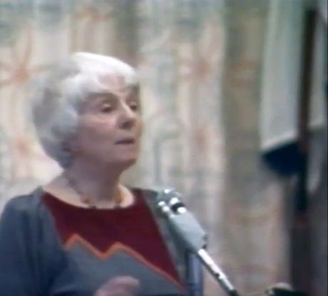 WATCH: Ruth Rubin Sings a Humorous Wedding Song – The Forward