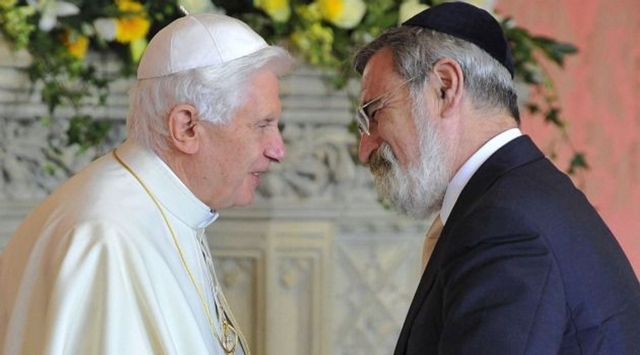 Jonathan Sacks Offers Strident Defense of Faith – The Forward