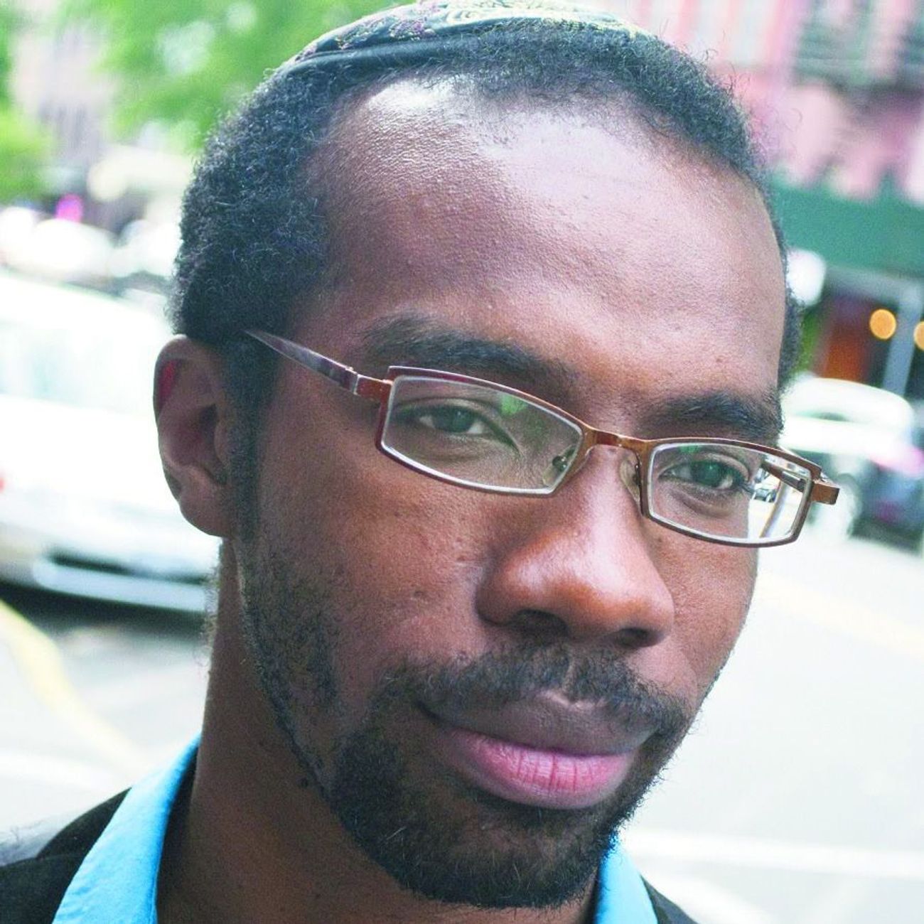 Rabbi Shais Rishon is turning his gaze to Jewish texts – The Forward