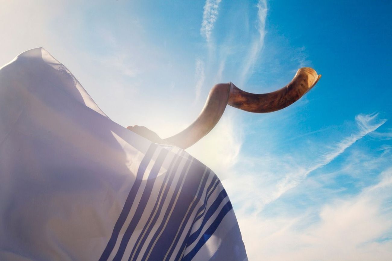 Woman Doing Missy Elliott With Shofar Goes Viral