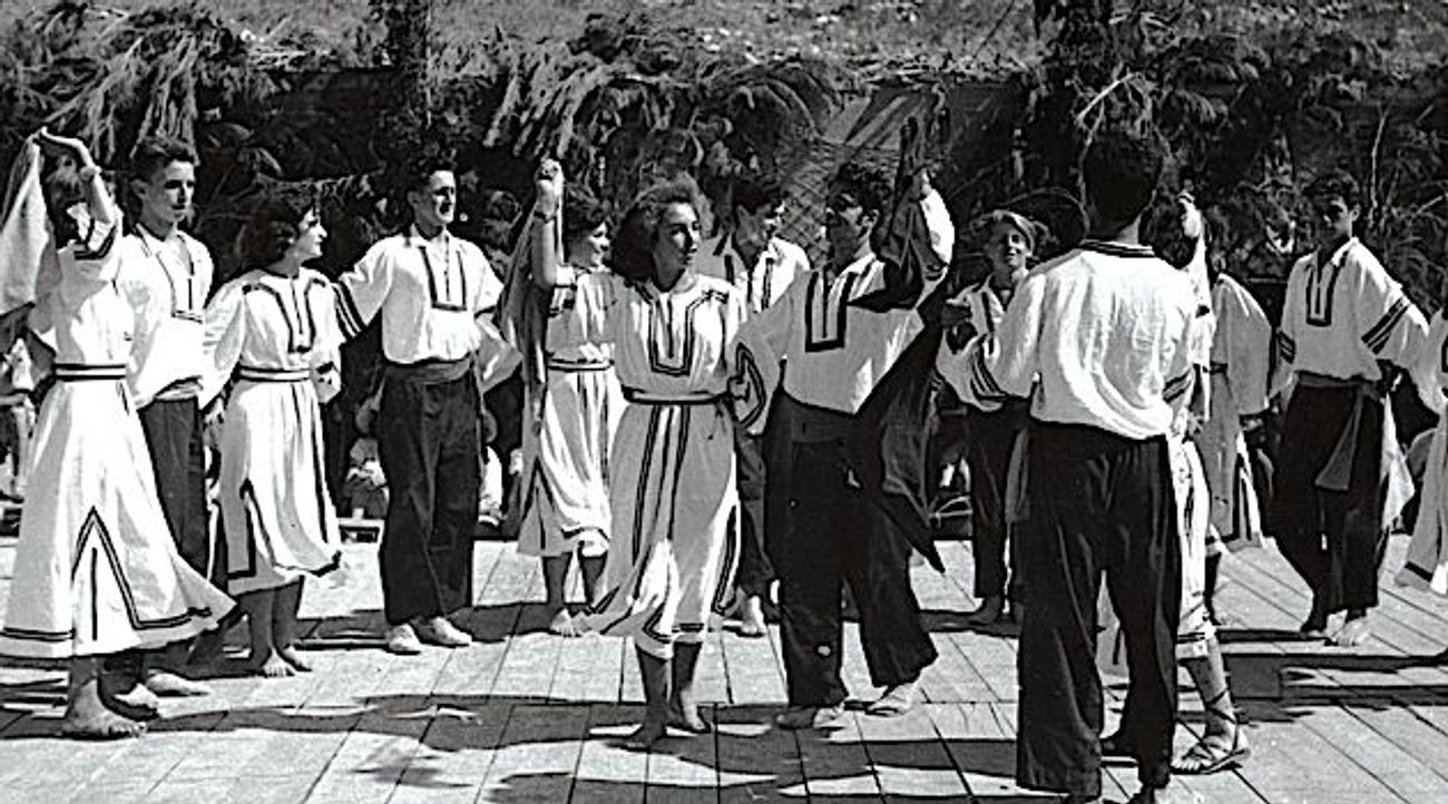 Lenore Skenazy: Is the Hora Dance Dead?