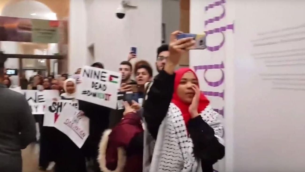 University Protesters Call Israeli Speaker War Criminal