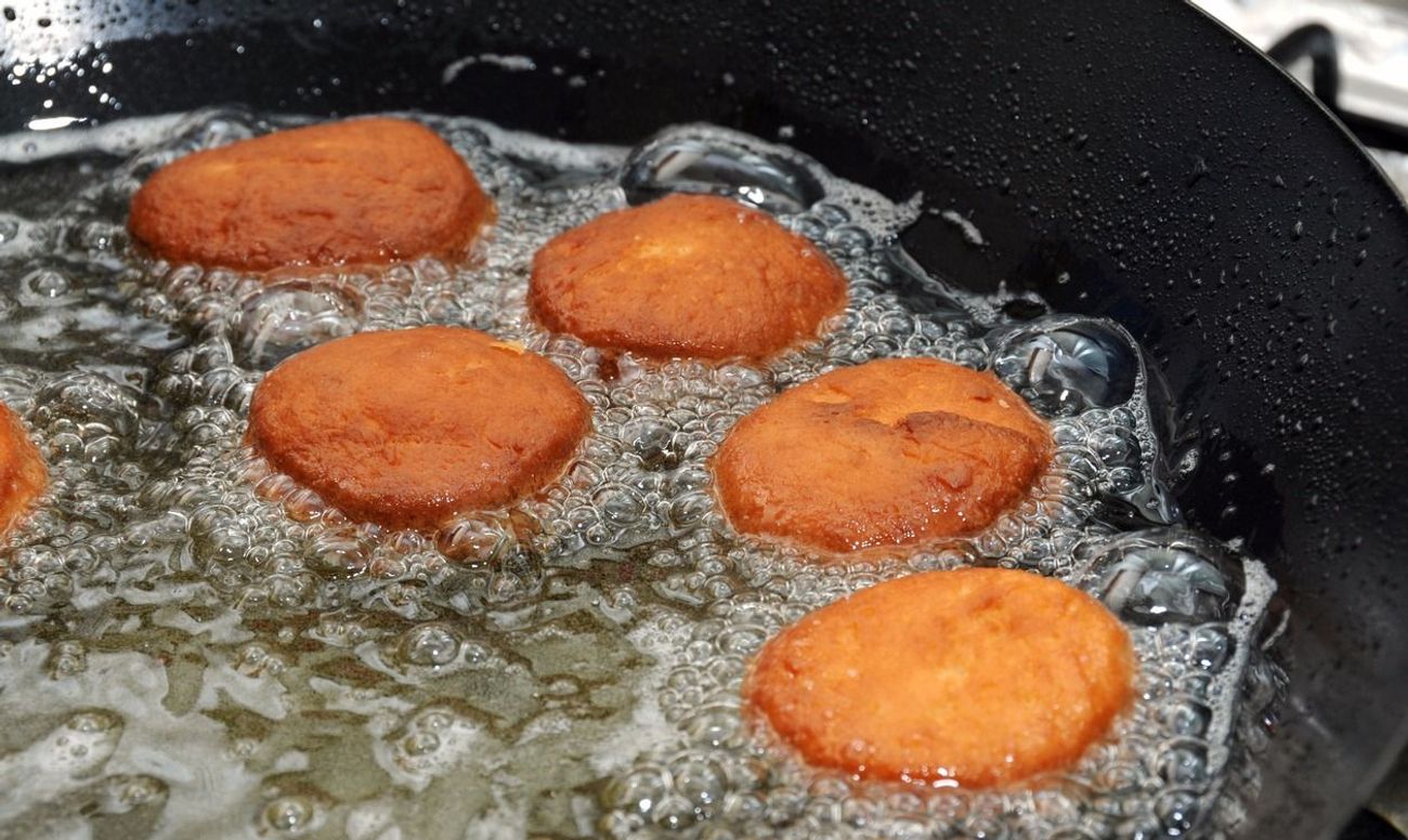 8 Expert Tips For Successful Hanukkah Frying